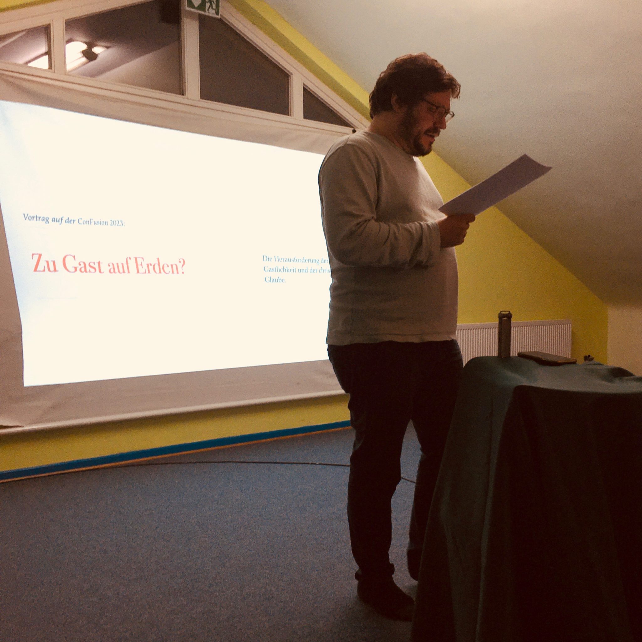 hören #94: Con:Fusion 2023: Zu Gast auf Erden? (Arne Bachmann) | Emergent Deutschland